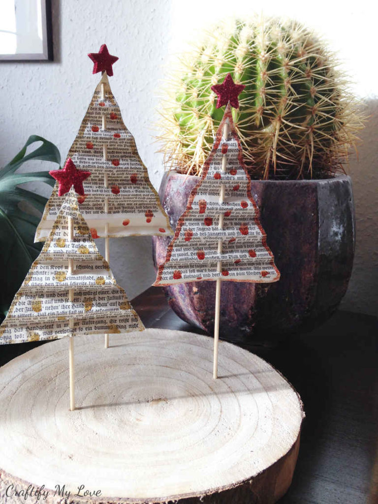 Paper Christmas Tree from Vintage Books | Craftify My Love
