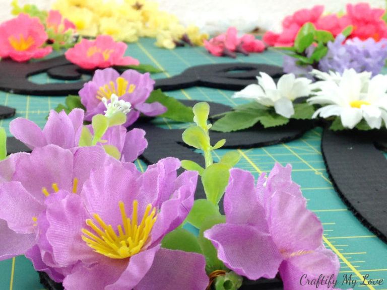 Floral Cardboard Cut-Out Sign: Be Happy | Craftify My Love